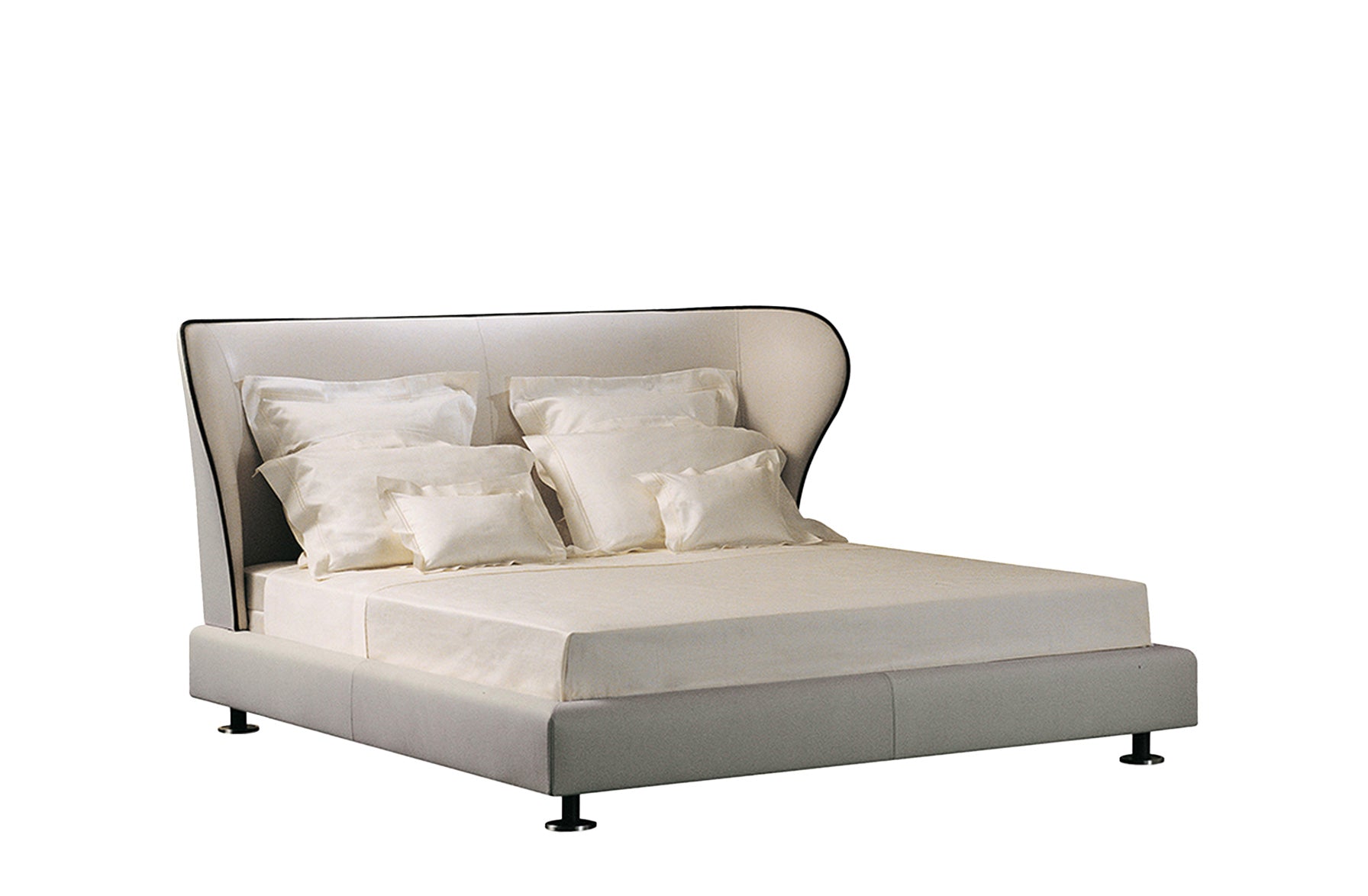 Rea Bed by Chi Wing Lo for Giorgetti | Space Furniture